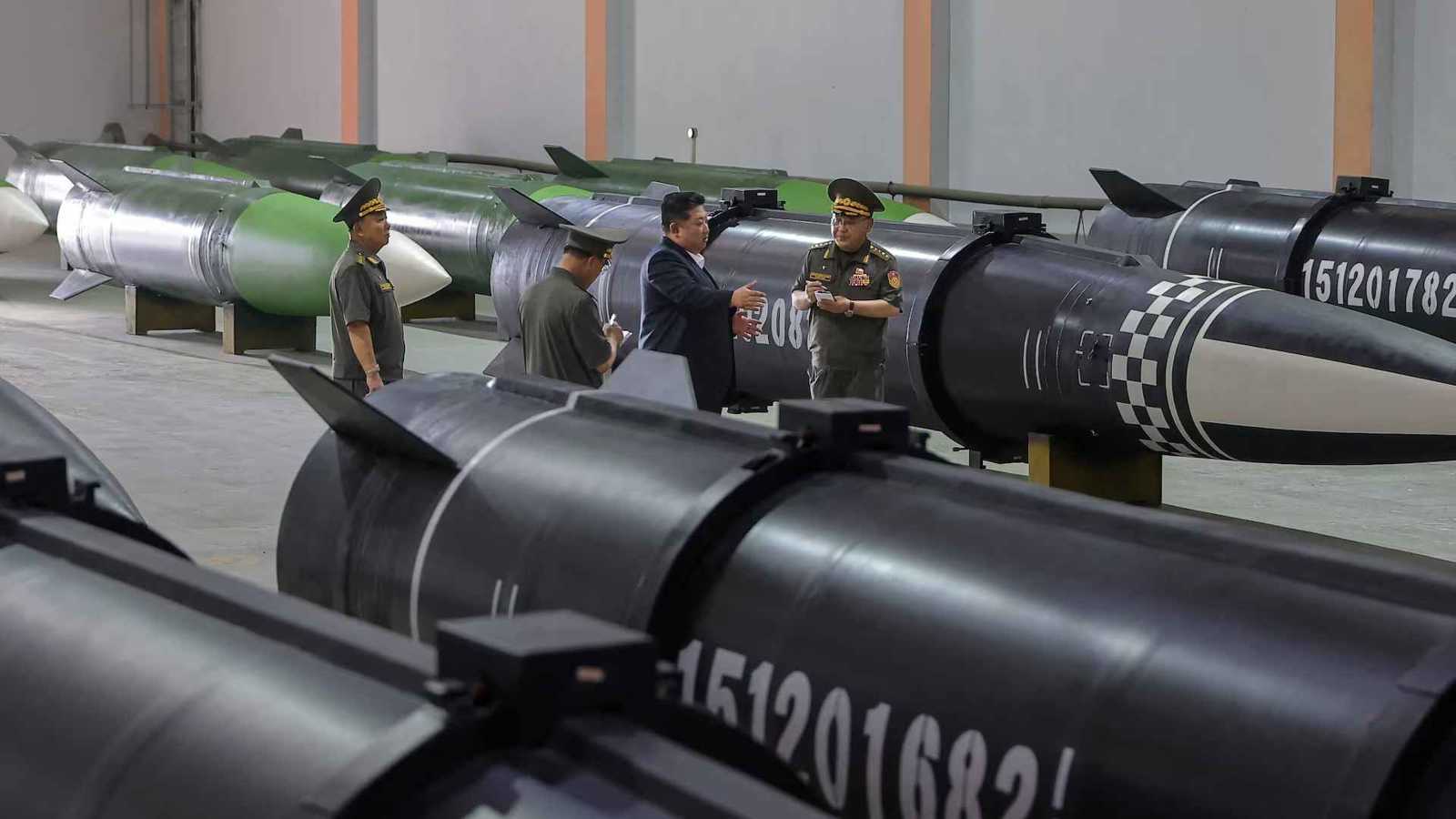 شفق قطبی که از خیال خود زندگی می کند